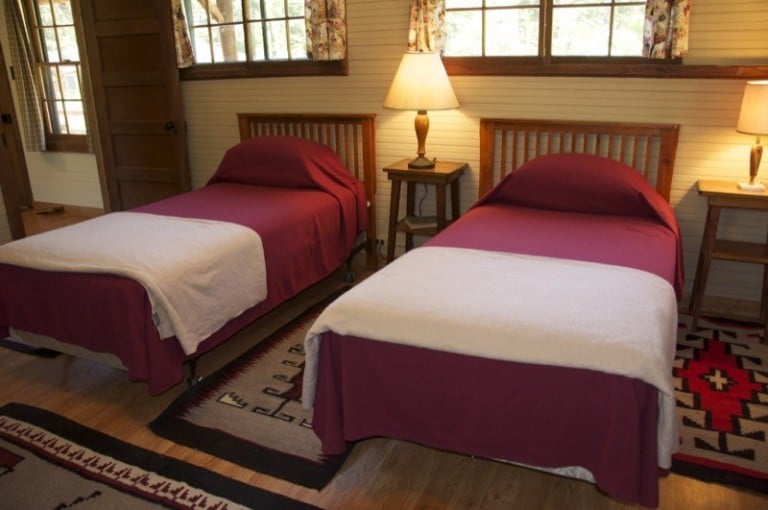 Standard Cabins & Suites - Eatons' Ranch