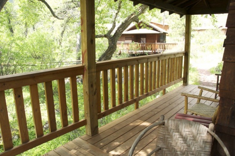 affordable dude ranches in Wyoming: Eatons' Ranch